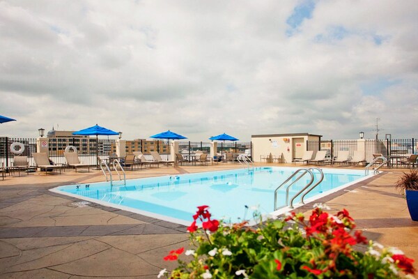 Blueground | Logan Circle, Rooftop, Nr Dupont Circle - Washington D. C., DC
