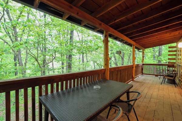 4 Mi To Lake: Wooded Log Cabin In Eureka Springs! - Beaver Lake, AR