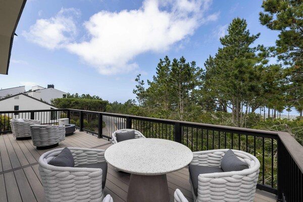 Luxury  Pebble Beach 5br 6ba Newly Remodeled Home - Monterey, CA