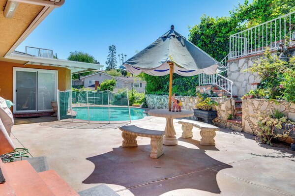 Relax Near The Sea: Rancho Palos Verdes Cottage - Los Angeles, CA