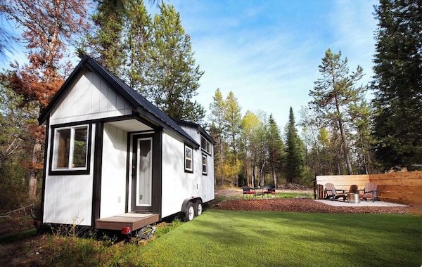 The Evergreen Escape A Stylish Tiny Haus Tucked In The Trees - Tamarack Ski Resort, ID