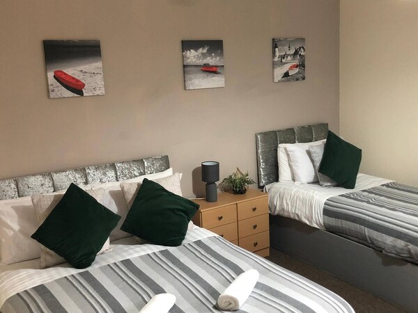 04 St Andrews - Sleeps 6 - Southport