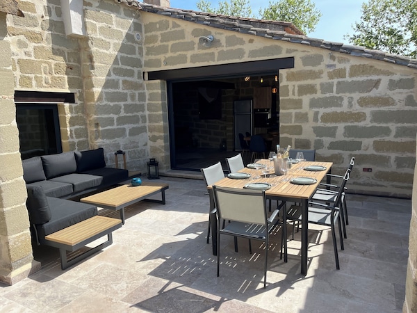 Stone-built Cocoon In The Center Of The Village, Roof Terrace And Whirlpool Bath - Uzès