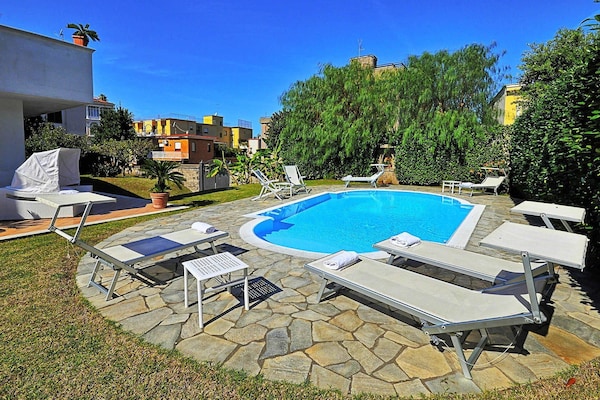 Villa In Sant'agnello Met 4 Slaapkamers 10 Personen - Sant'Agnello
