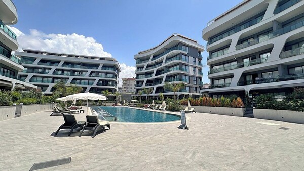 Luxury 5-stars Holiday Apt - Tosmur