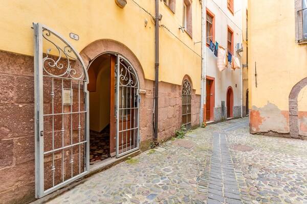 Apartment 'La Dimora' With Balcony And Wi-fi - Bosa