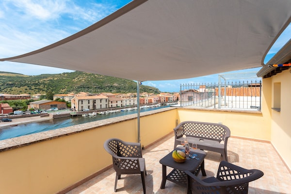 Apartamento 'L'attico Sul Fiume' Con Terraza Privada, Wi-fi Y Aire Acondicionado - Bosa