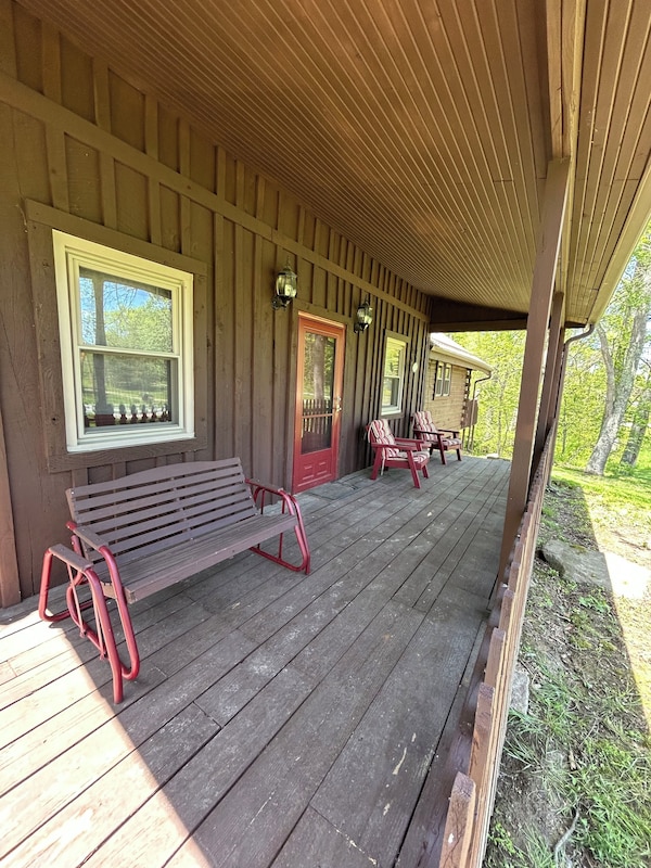 M'hollow A Cozy 2-bedroom Cabin In Serene Logan With Ac, Wifi - New Plymouth, OH
