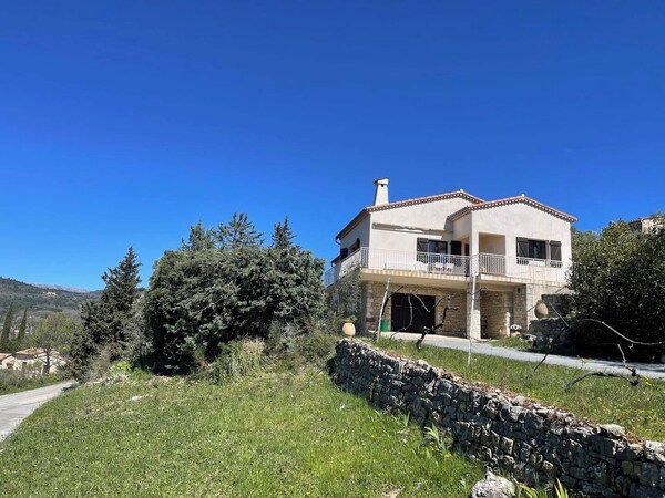 Les Oliviers De Lunéa, Contemporary Villa In The Hills Above Fayence - Fayence