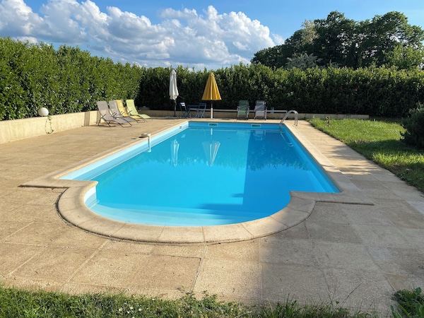 Maison Tranquille Entourée De Vigne Et Vue Sur Le Château. - Cahors