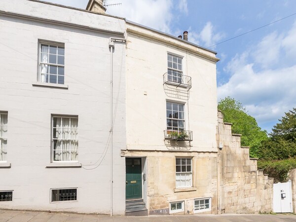 Cosy 1 Bed Flat In Central Location | Pass The Keys - Bradford-on-Avon