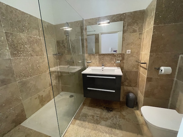 Studio Centre Ville Proche De La Plage - ibis budget Ajaccio