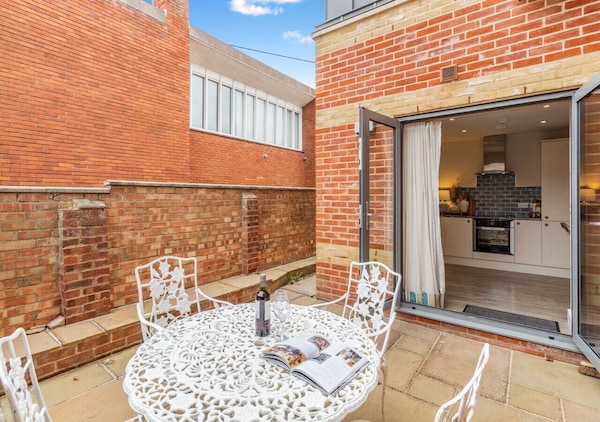 The Sandlings - One Bedroom Apartment, Sleeps 2 - Southwold