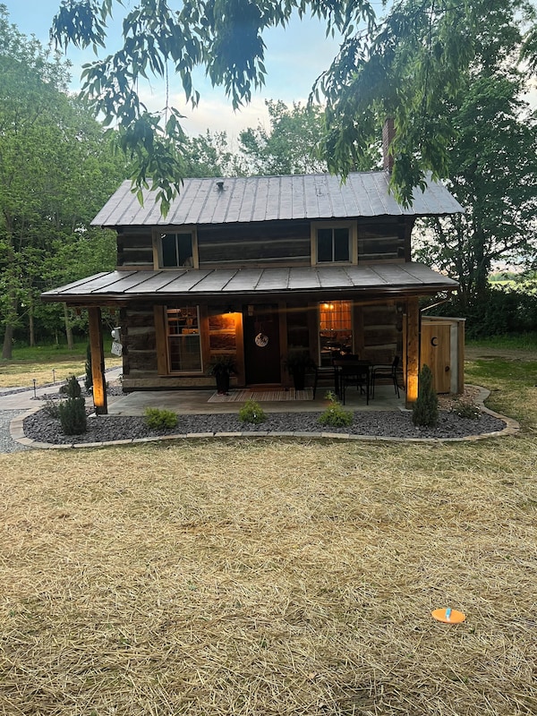 Charming 2-bedroom Cabin In Enchanting Wadesville With Heat, Ac, Wifi, Hot Tub - Harmonie State Park, New Harmony