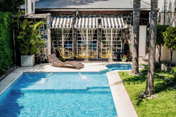 Designer Villa! El Eternauta Area, W/pool, 12 Pax/6 Bedroom - Buenos Aires