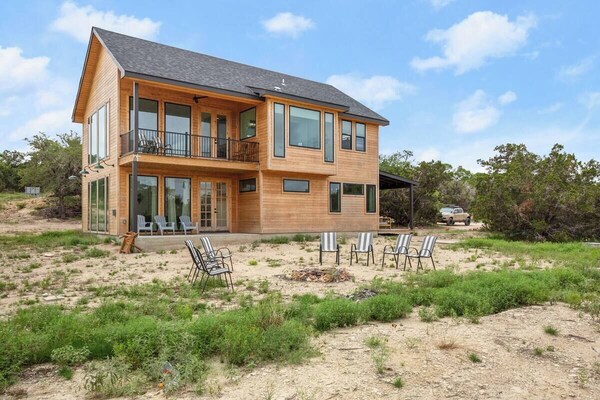 Earth Cabin- 10-acre Retreat W/sunset Views, Wildlife & Peaceful Vibes - Wimberley, TX