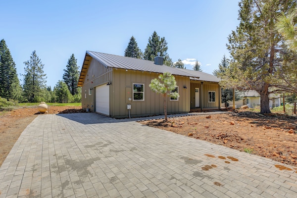 2 Mi To Lake Almanor: Home W/ Golf Course Views! - Lake Almanor, CA
