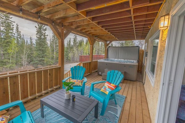Specifically Designed For Large Families - Hinton, AB, Canada