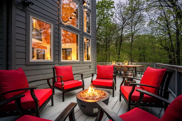 Wintergreen 5br With Hot Tub, Sauna, Firepit - Wintergreen, VA