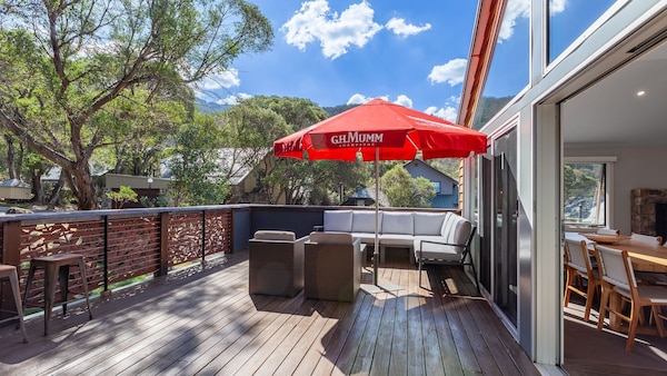 Feathers Lodge - Spacious Mountain Retreat - Thredbo