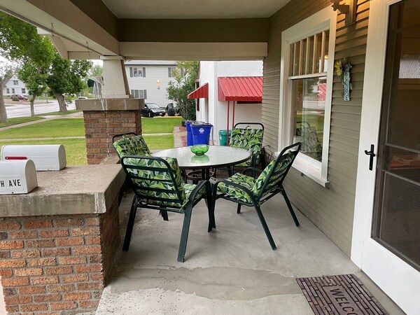 Charming 1916 Craftsman Near Unc & Historic Downtown Greeley With Ac And Wifi - Greeley, CO