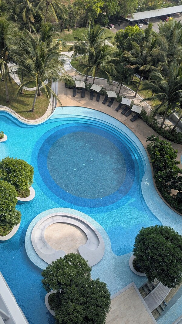 Tranquil Beachfront Escape : Luxury Within Reach - Cha-am