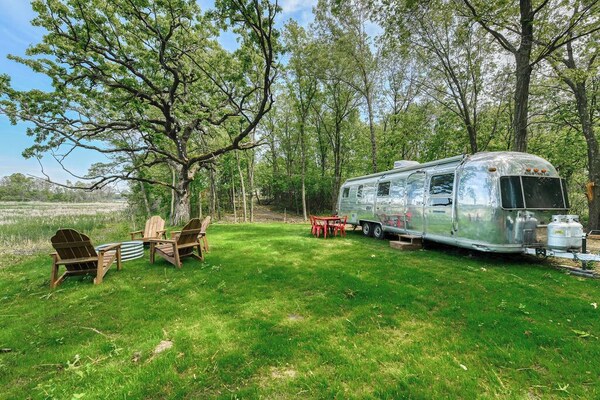 Last Resort - Vintage 1977 Airstream - Wisconsin