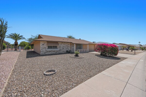 Pet-friendly Sun City Retreat Near Golf & Shops - Surprise, AZ