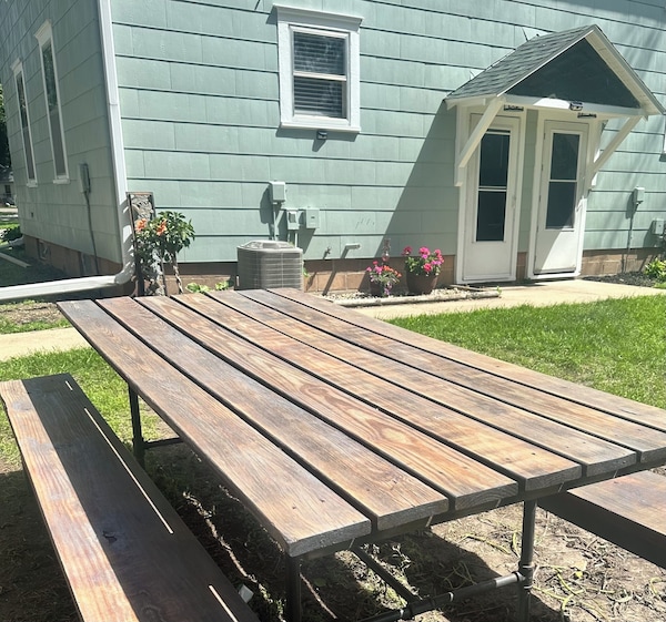 Charming 2-bedroom House, Walk To Tranquil Clear Lake - Clear Lake, IA