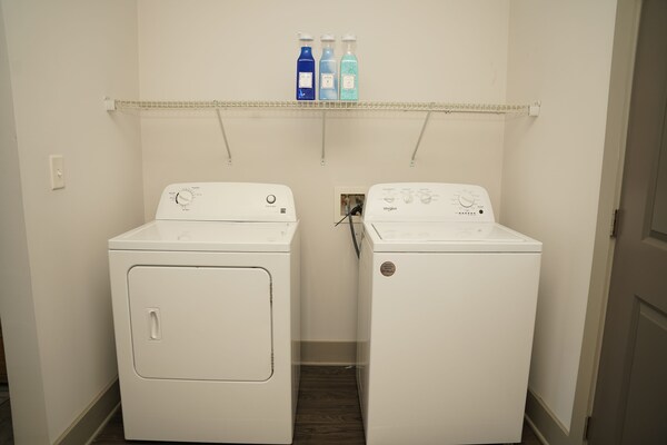 Welcome To Your Luxury And Stylish West Midtown Retreat Experience. - Atlanta, GA