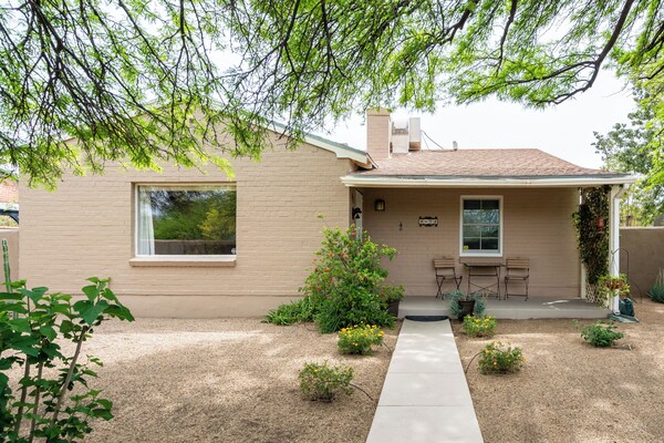Historic 1944 2-bedroom Bungalow Near The University Of Arizona - Tucson, AZ