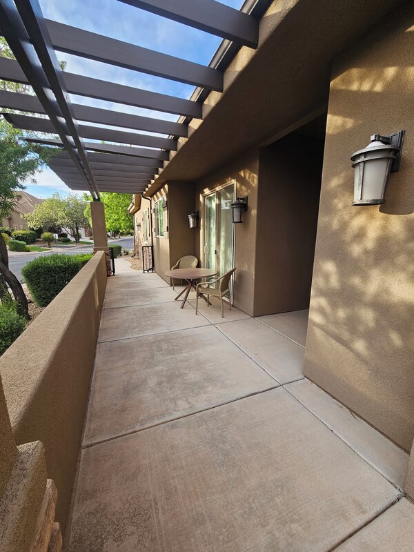 New Listing! Family Friendly Washington Condo With 2 Pools, Hot Tub, A+ Location - Washington, UT