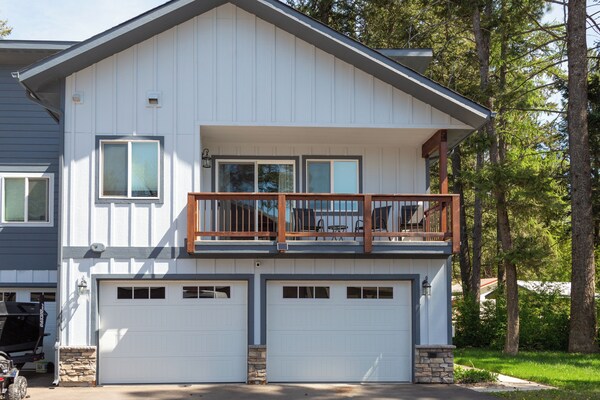 New! Home Located Off Flathead River With Balcony & Fireplace - Columbia Falls, MT