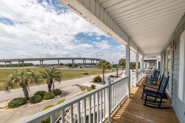 Hobbs Realty - Enjoy Coastal Tranquility At @Thebeach.calm - Oak Island, NC