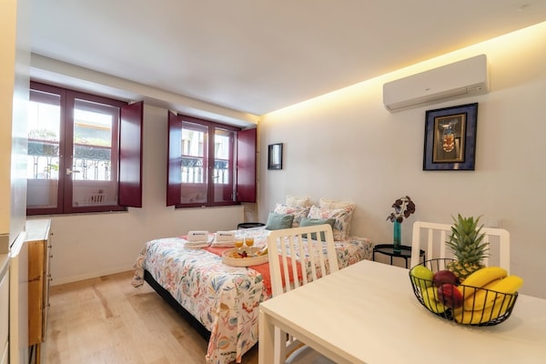 Host Wise - Luxurious Decor Studio | Clérigos - Oporto