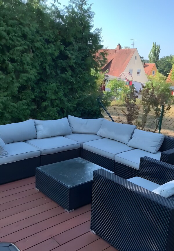Ferienhaus 'Geräumiges Haus Mit Garten' Mit Privater Terrasse Und Wi-fi - Nürnberg