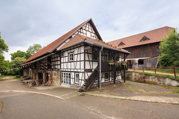 Apartment 'Stallblick' With Shared Terrace, Shared Garden And Wi-fi - Bad Urach