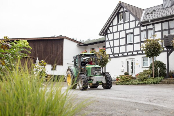 Ferienwohnung 'Schwalbennest, 55qm' Mit Bergblick, Gemeinschaftsgarten Und Wi-fi - Bad Fredeburg