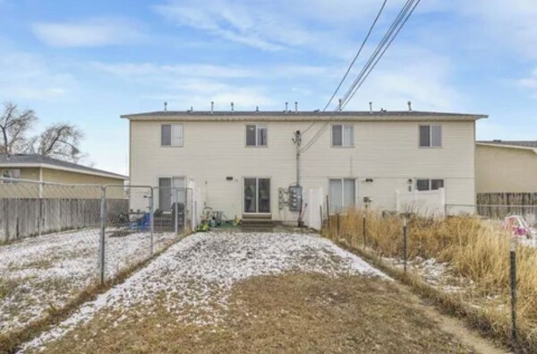 Cozy 2br Pet-friendly Home With Fenced Yard - Pocatello, ID