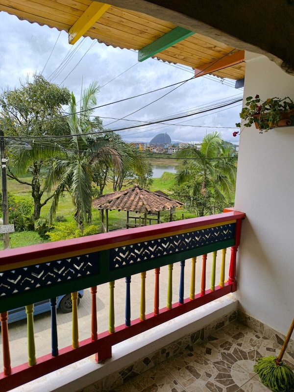 La Tibelina Guest House - Guatapé