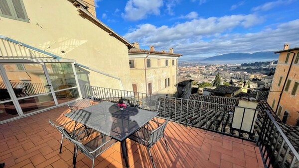 Apartamento Para 6 Personas Con Terraza En El Centro Histórico Peatonal De Spoleto - Spoleto