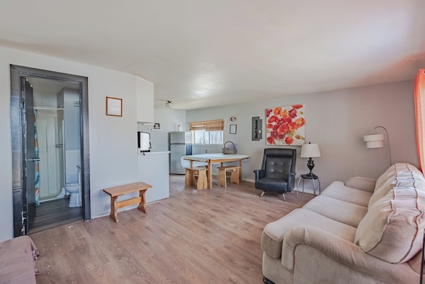 Family Fun Lakehouse: 4 Beds/bunks, Sleeps 8, Ac, Water Access - Kingston, Ontàrio, Canadà