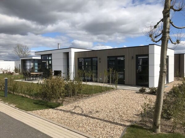 Exclusive Chalet Ijssel Lodge - New: Now With Fence - Doesburg