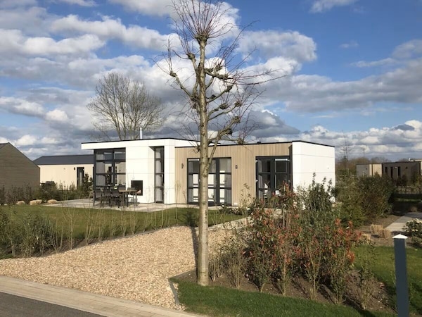 Modern Chalet With Terrace & Garden - Dog-friendly! - Doesburg