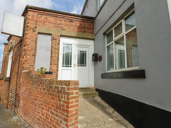 Newfield Apartment, Pet Friendly In Bishop Auckland - Bishop Auckland