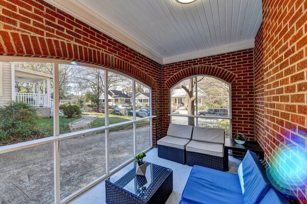 Beautiful Midtown Home-sleeps 13 - Atlanta, GA