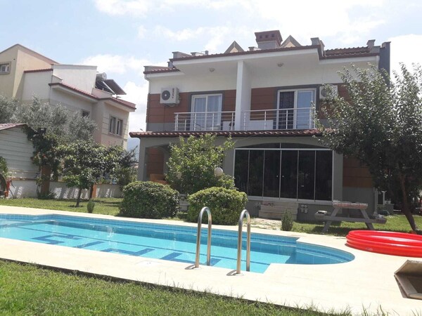 Charming 3-bedroom Villa With Wifi And Ac In Fabulous Fethiye - Fethiye