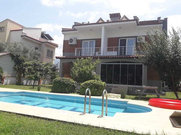 Charming 3-bedroom Villa With Wifi And Ac In Fabulous Fethiye - Fethiye