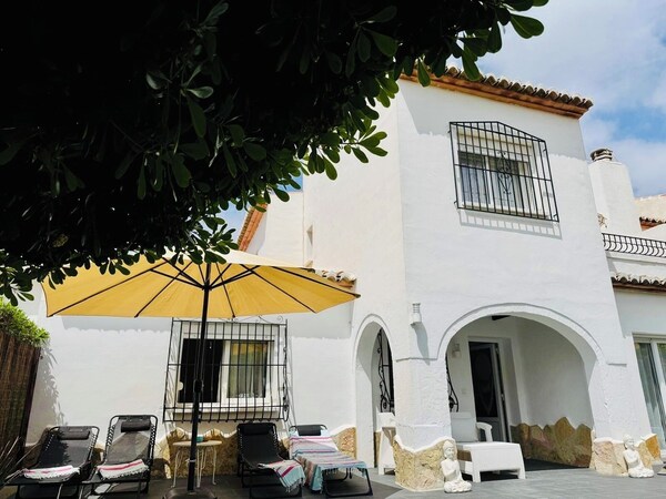 House Cala Blanca, Walking Distance To The Beach, Garden, Swimming Pool Wifi - Xàbia