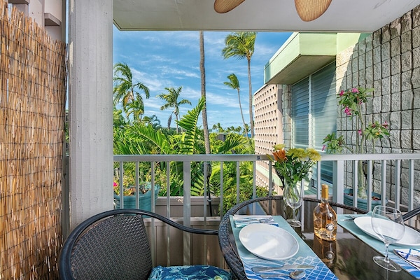 Alii Villas#303 Fully Remodeled Top Floor Unit With Ocean Views - Hawaii